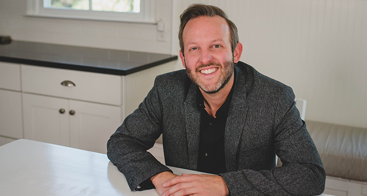 Andrew Greer - The Communion Of Conversation | CCM Magazine