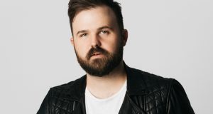 Worship Leader Cody Carnes Releases ‘Heaven Fall’ – CCM Magazine