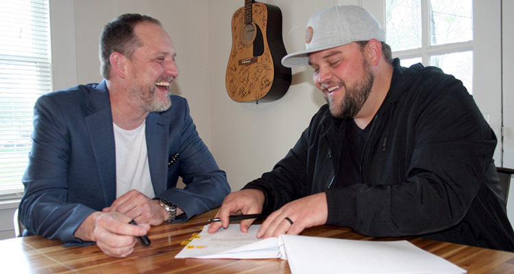 JJ Weeks Signs As Solo Artist with Ian Eskelin/Radiate Music – CCM Magazine