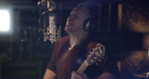 CCM New Artist Spotlight — Nicholas Hennink – CCM Magazine