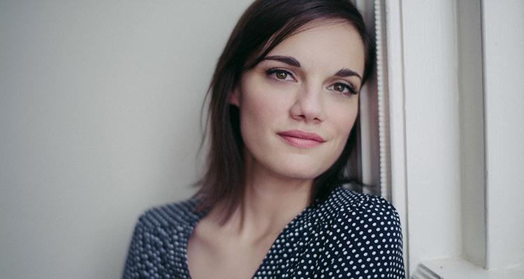 Sarah Kroger Releases New Single 'Standing In Your Light' | CCM Magazine