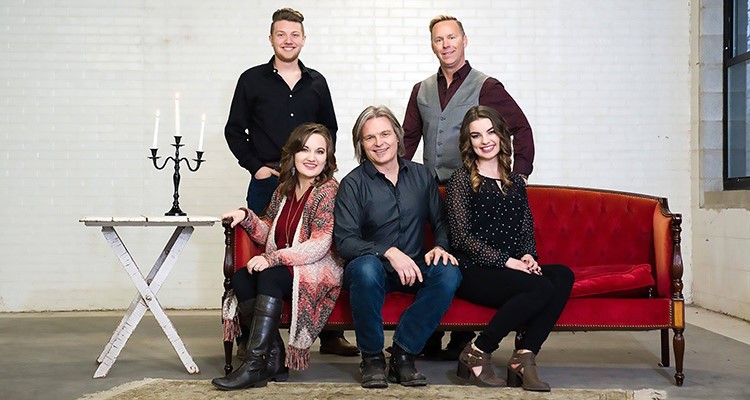 Getting to Know The Frye Family Band – CCM Magazine