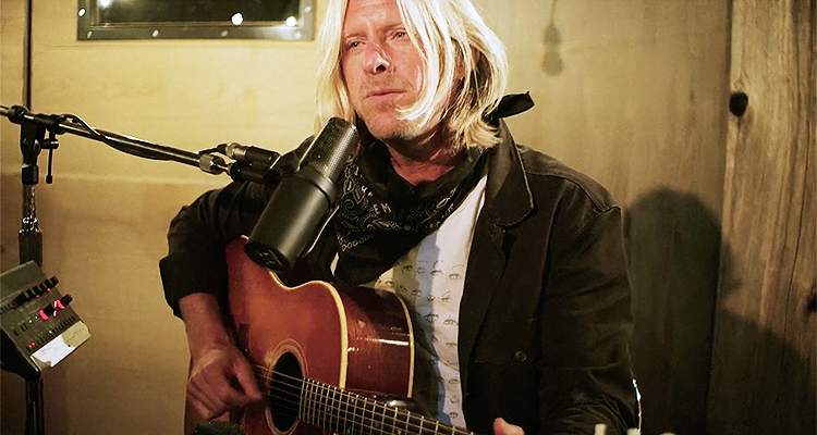 Jon Foreman ‘Weight of the World’ Acoustic Performance Video – CCM Magazine