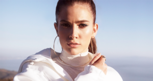 Riley Clemmons Releases New Single ‘Keep on Hoping’ – CCM Magazine