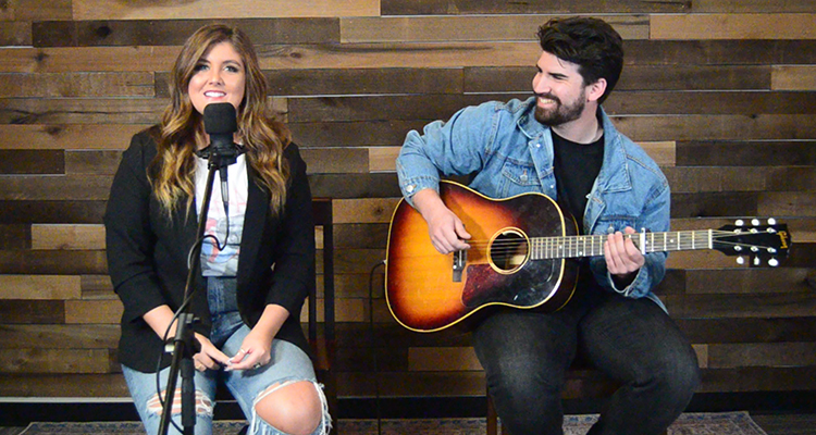 Abby Robertson | ‘Everyday’ (acoustic) – CCM Magazine