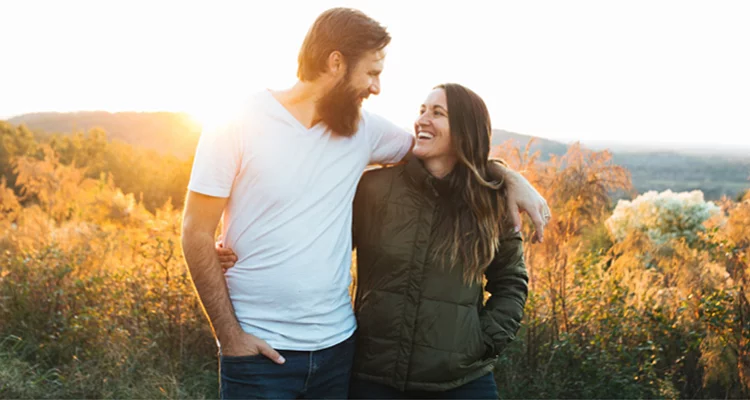 Jonathan & Melissa Helser Release ‘The Land I’m Livin’ In’ – CCM Magazine