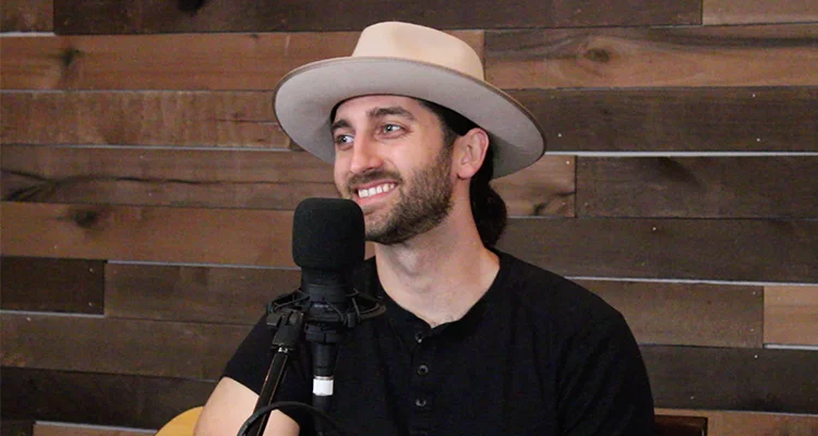 Justin Gambino | ‘Courage’ (acoustic) – CCM Magazine