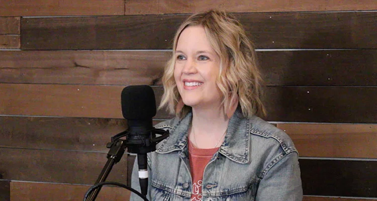 Andrea Olson | ‘You Already Have’ (live) – CCM Magazine
