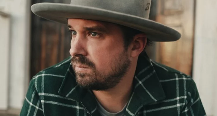 David Leonard Drops 1st Single ‘Every Hour’ with Provident – CCM Magazine