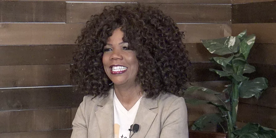 A Conversation with Lynda Randle – CCM Magazine