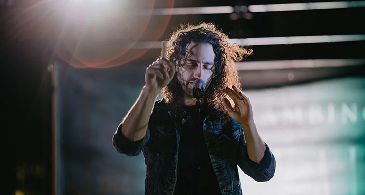 Singer-Songwriter Justin Gambino Releases ‘Courage’ – CCM Magazine