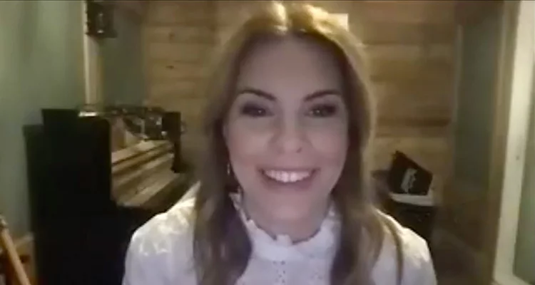 Tasha Layton Talks New ‘How Far’ Album – CCM Magazine