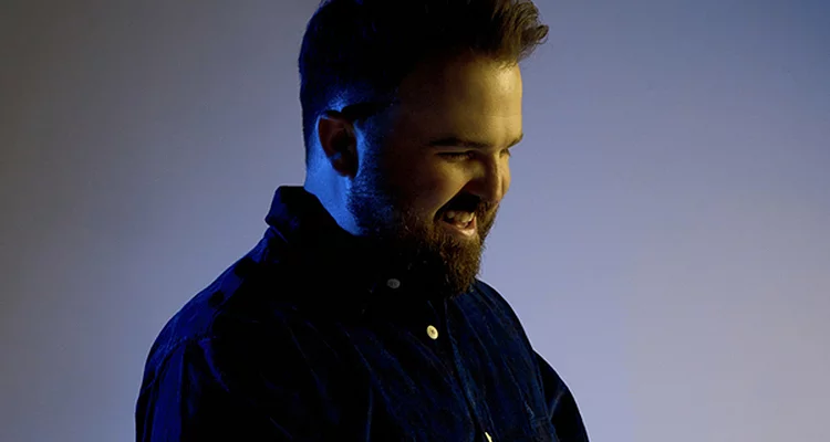Cody Carnes Releases New Studio Song & Lyric Video ‘Be Glad’ – CCM Magazine