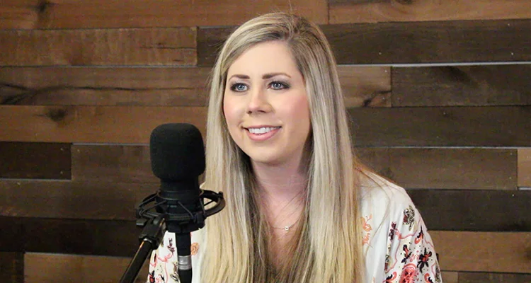 Jasmine Brady | ‘Do It Now’ (Acoustic) – CCM Magazine