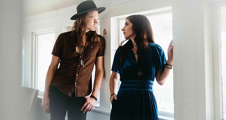 The Imaginaries Release Duet Version of Classic ‘This Christmas’ – CCM ...