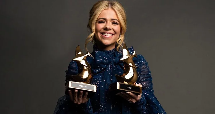 Anne Wilson Wins New Artist of the Year & Pop/Contemporary Recorded ...