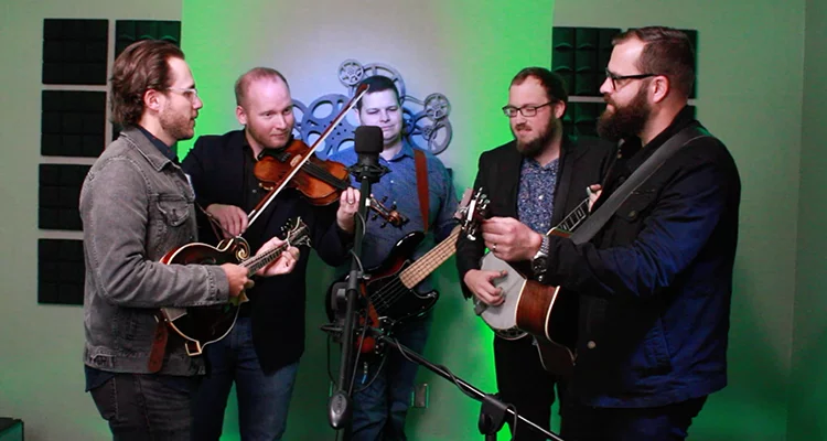 Chosen Road | ‘Joy To The World’ – CCM Magazine