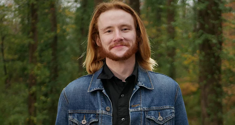 New Artist Garrett Dearing Releases Debut Project ‘Constant’ – CCM Magazine