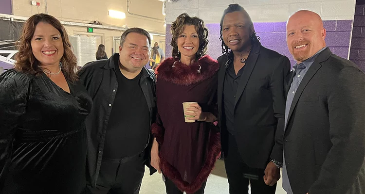 Selah Kicks-off Christmas Tour at Lighting of the Green with Amy Grant ...