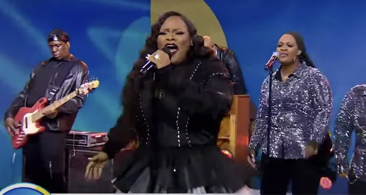 VIDEO: Tasha Cobbs Leonard Performs ‘Burdens Down’ on GMA – CCM Magazine