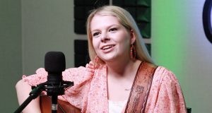 Makenzie Phipps | ‘In The Garden’ (acoustic) – CCM Magazine