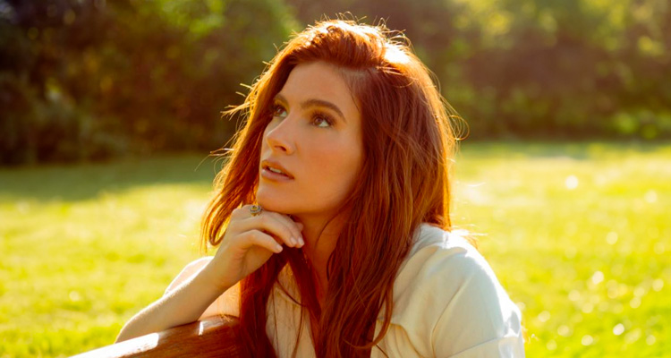 Riley Clemmons Releases New Album ' Church Pew' | CCM Magazine