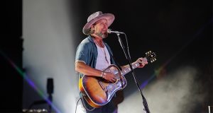 Zach Williams Releases New Single ‘Friend In High Places’ – CCM Magazine