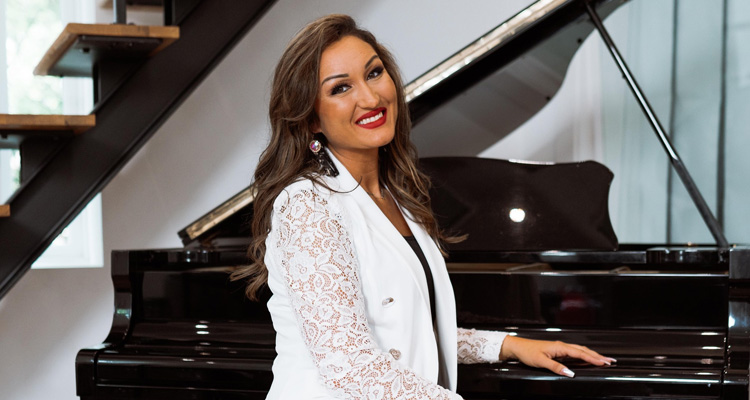 Kayla Berry Releases Her Rendition of 'Same God' / 'Gratitude' | CCM ...